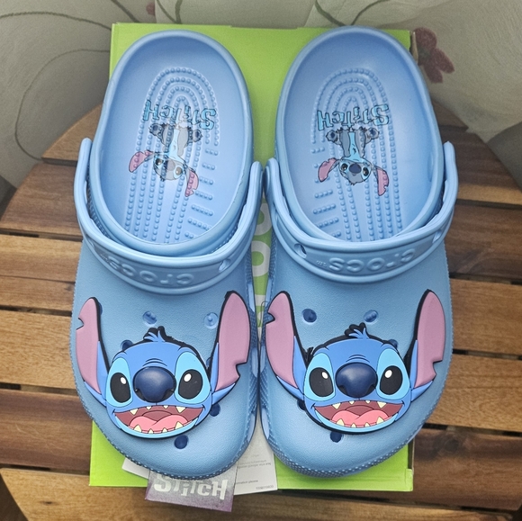 CROCS | Shoes | New Crocs Disney Lilo And Stitch Clog Shoes Size J4 Can ...
